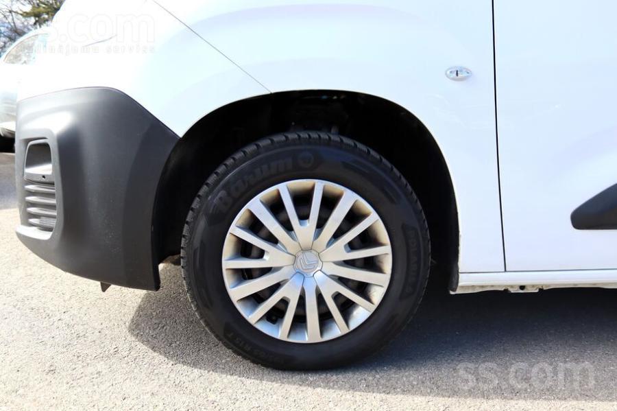 Balts Citroen Berlingo 2020 Rīga, ar dzinēja tilpumu 1.50 L un nobraukumu 125 tūkst. km par 9400 €, foto 27 vietnē AUTOMOTO.COM.LV