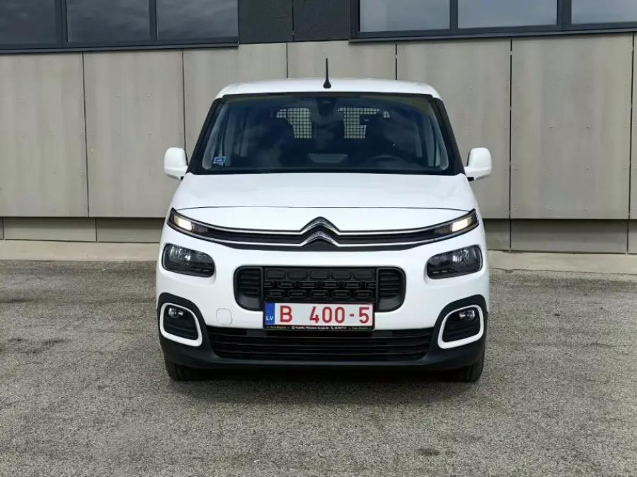 Balts Citroen Berlingo 2020 Sigulda, ar dzinēja tilpumu 1.20 L un nobraukumu 73 tūkst. km par 11900 €, foto 3 vietnē AUTOMOTO.COM.LV