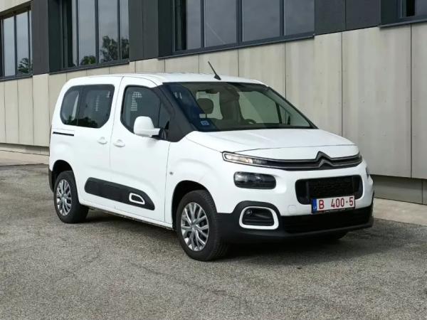 Balts Citroen Berlingo 2020 Sigulda, ar dzinēja tilpumu 1.20 L un nobraukumu 73 tūkst. km par 11900 €, foto 3 vietnē AUTOMOTO.COM.LV