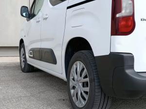 Balts Citroen Berlingo 2020 Sigulda, ar dzinēja tilpumu 1.20 L un nobraukumu 73 tūkst. km par 11900 €, foto 11 vietnē AUTOMOTO.COM.LV