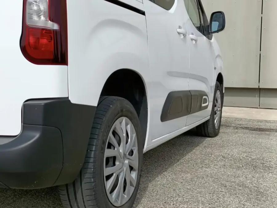 Balts Citroen Berlingo 2020 Sigulda, ar dzinēja tilpumu 1.20 L un nobraukumu 73 tūkst. km par 11900 €, foto 12 vietnē AUTOMOTO.COM.LV