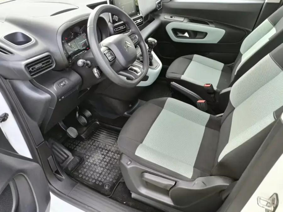 Balts Citroen Berlingo 2020 Sigulda, ar dzinēja tilpumu 1.20 L un nobraukumu 73 tūkst. km par 11900 €, foto 19 vietnē AUTOMOTO.COM.LV