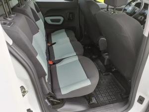 Balts Citroen Berlingo 2020 Sigulda, ar dzinēja tilpumu 1.20 L un nobraukumu 73 tūkst. km par 11900 €, foto 20 vietnē AUTOMOTO.COM.LV