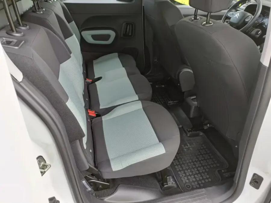 Balts Citroen Berlingo 2020 Sigulda, ar dzinēja tilpumu 1.20 L un nobraukumu 73 tūkst. km par 11900 €, foto 20 vietnē AUTOMOTO.COM.LV