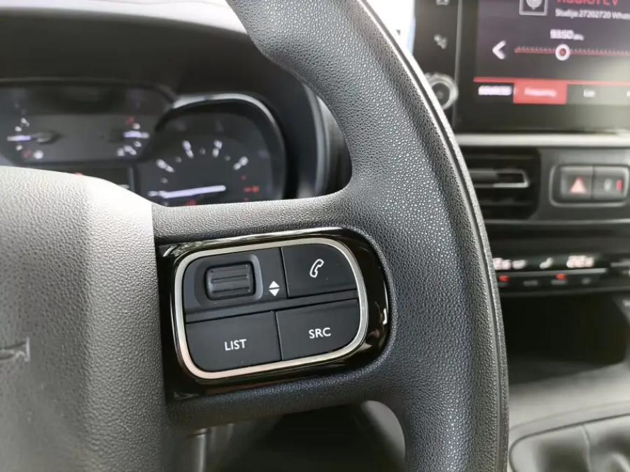 Balts Citroen Berlingo 2020 Sigulda, ar dzinēja tilpumu 1.20 L un nobraukumu 73 tūkst. km par 11900 €, foto 23 vietnē AUTOMOTO.COM.LV