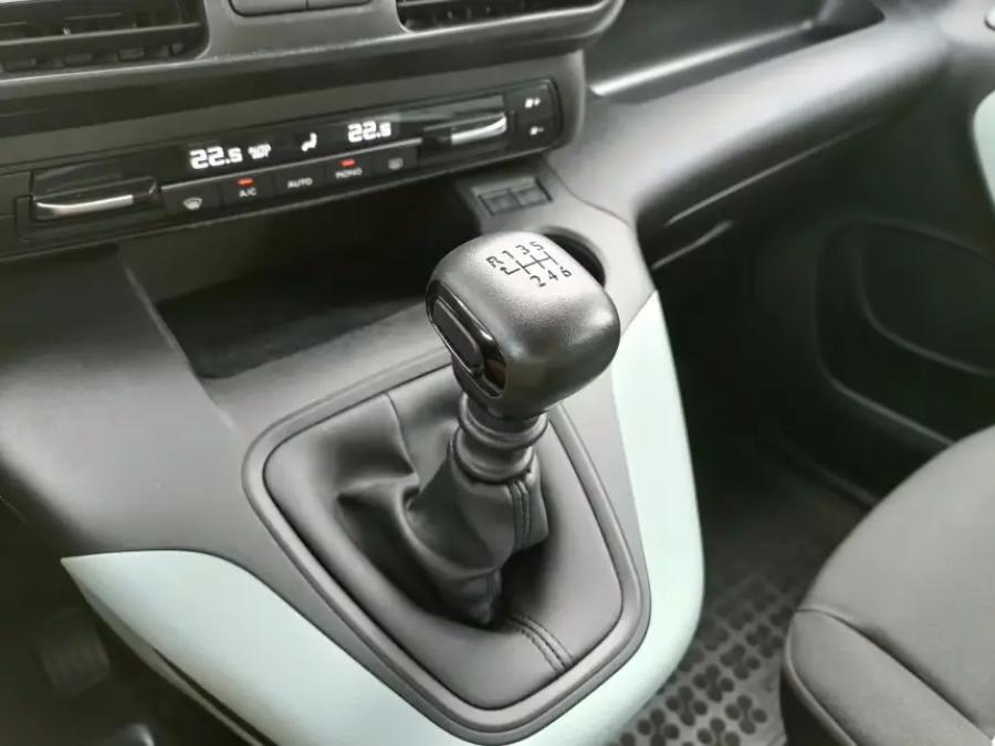 Balts Citroen Berlingo 2020 Sigulda, ar dzinēja tilpumu 1.20 L un nobraukumu 73 tūkst. km par 11900 €, foto 26 vietnē AUTOMOTO.COM.LV