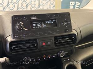 Balts Citroen Berlingo 2020 Tallina, ar dzinēja tilpumu 1.50 L un nobraukumu 106 tūkst. km par 13900 €, foto 13 vietnē AUTOMOTO.COM.LV