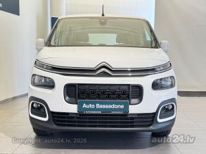 Balts Citroen Berlingo 2020 Tallina, ar dzinēja tilpumu 1.50 L un nobraukumu 128 tūkst. km par 13400 €, foto 3 vietnē AUTOMOTO.COM.LV
