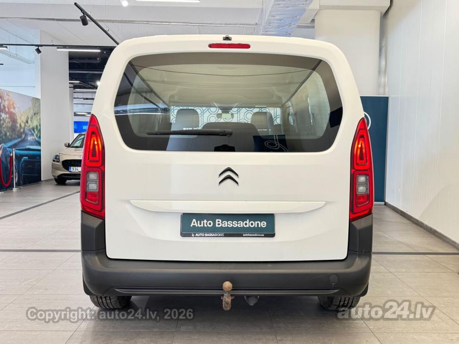 Balts Citroen Berlingo 2020 Tallina, ar dzinēja tilpumu 1.50 L un nobraukumu 128 tūkst. km par 13400 €, foto 4 vietnē AUTOMOTO.COM.LV