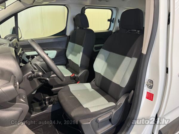 Balts Citroen Berlingo 2020 Tallina, ar dzinēja tilpumu 1.50 L un nobraukumu 128 tūkst. km par 13400 €, foto 8 vietnē AUTOMOTO.COM.LV