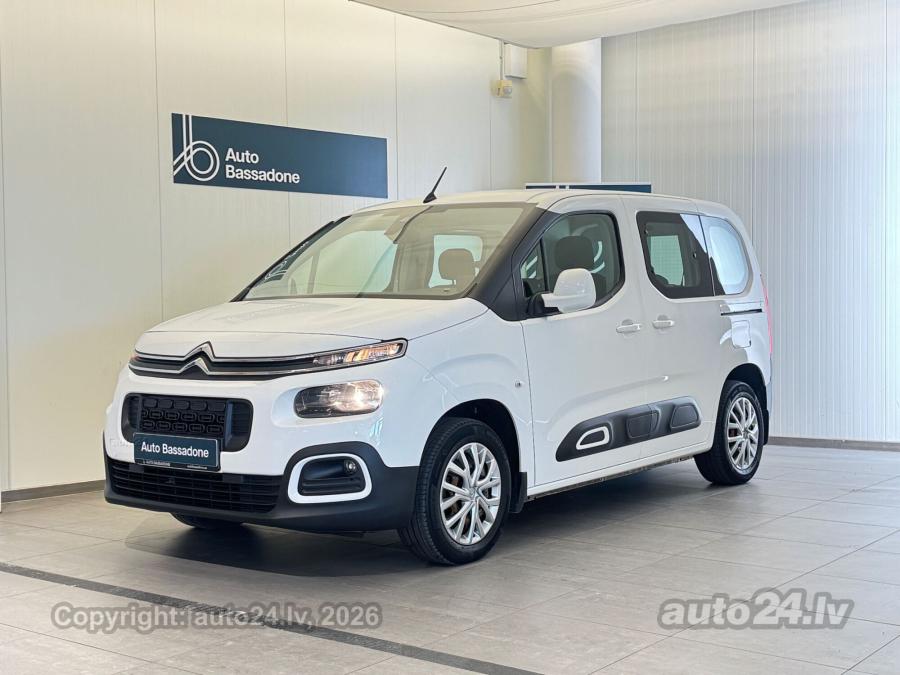 White Citroen Berlingo 2020 in Tallinn, with an engine capacity of 1.50 L and mileage of 57 thousand km for 14900 €, photo 1 on AUTOMOTO.COM.LV