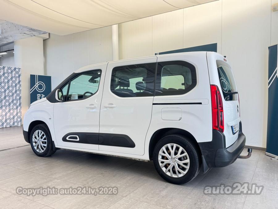 White Citroen Berlingo 2020 in Tallinn, with an engine capacity of 1.50 L and mileage of 57 thousand km for 14900 €, photo 5 on AUTOMOTO.COM.LV