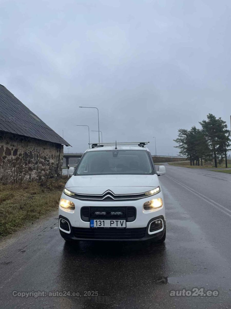 Balts Citroen Berlingo 2021 Tallina, ar dzinēja tilpumu 1.50 L un nobraukumu 105 tūkst. km par 17600 €, foto 2 vietnē AUTOMOTO.COM.LV