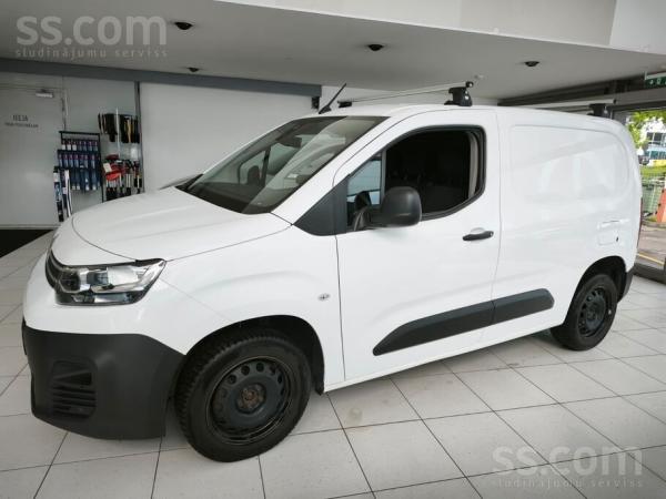Balts Citroen Berlingo 2021 Rīga, ar dzinēja tilpumu 1.50 L un nobraukumu 117 tūkst. km par 9500 €, foto 4 vietnē AUTOMOTO.COM.LV
