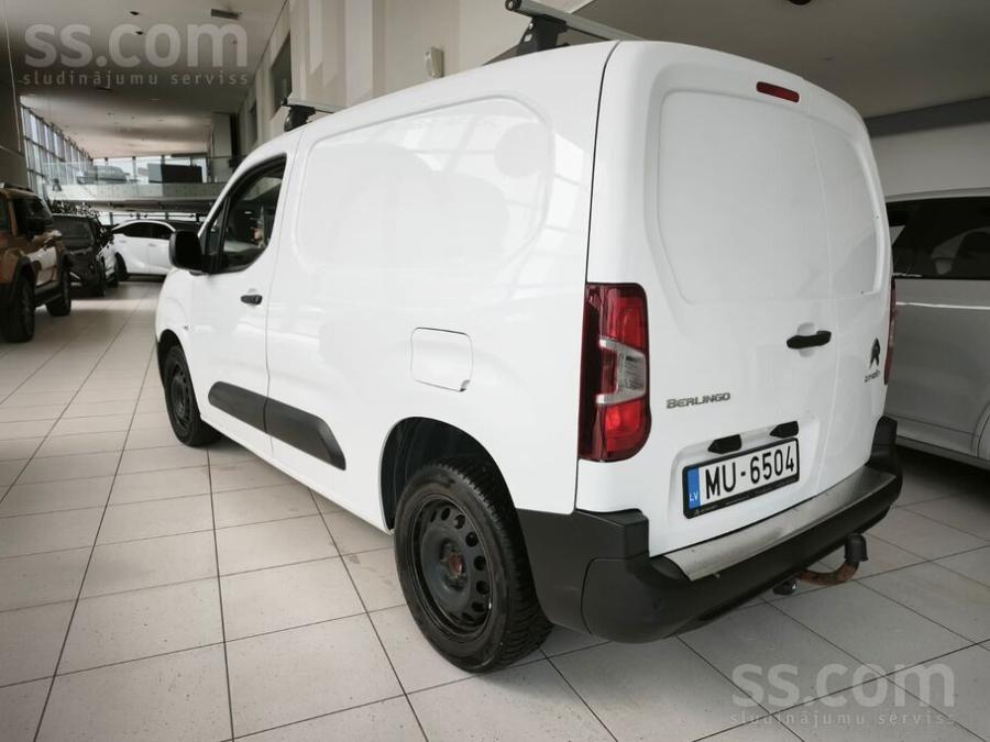 White Citroen Berlingo 2021 in Riga, with an engine capacity of 1.50 L and mileage of 117 thousand km for 9500 €, photo 9 on AUTOMOTO.COM.LV