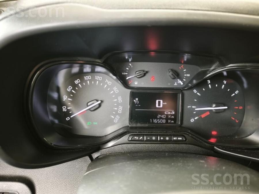 White Citroen Berlingo 2021 in Riga, with an engine capacity of 1.50 L and mileage of 117 thousand km for 9500 €, photo 10 on AUTOMOTO.COM.LV