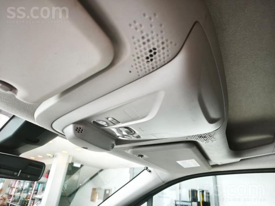White Citroen Berlingo 2021 in Riga, with an engine capacity of 1.50 L and mileage of 117 thousand km for 9500 €, photo 11 on AUTOMOTO.COM.LV