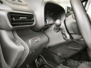 White Citroen Berlingo 2021 in Riga, with an engine capacity of 1.50 L and mileage of 117 thousand km for 9500 €, photo 14 on AUTOMOTO.COM.LV