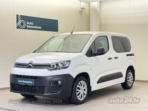 Balts Citroen Berlingo 2021 Tallina, ar dzinēja tilpumu 1.50 L un nobraukumu 136 tūkst. km par 11900 €, foto  vietnē AUTOMOTO.COM.LV