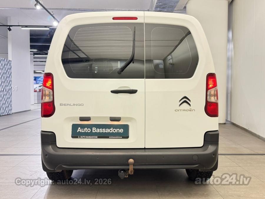 Balts Citroen Berlingo 2021 Tallina, ar dzinēja tilpumu 1.50 L un nobraukumu 136 tūkst. km par 11900 €, foto 6 vietnē AUTOMOTO.COM.LV