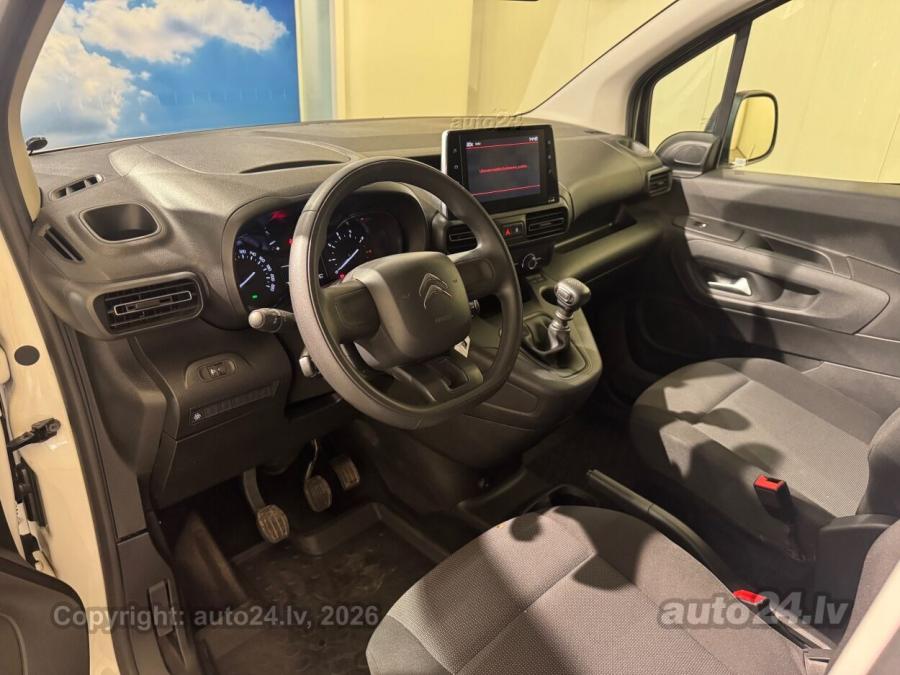 Balts Citroen Berlingo 2021 Tallina, ar dzinēja tilpumu 1.50 L un nobraukumu 136 tūkst. km par 11900 €, foto 9 vietnē AUTOMOTO.COM.LV
