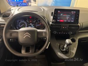 Balts Citroen Berlingo 2021 Tallina, ar dzinēja tilpumu 1.50 L un nobraukumu 136 tūkst. km par 11900 €, foto 14 vietnē AUTOMOTO.COM.LV