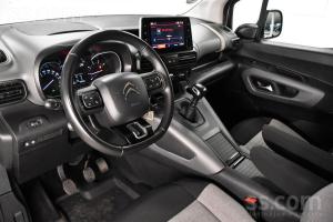 Balts Citroen Berlingo 2021 Rīga, ar dzinēja tilpumu 1.50 L un nobraukumu 161 tūkst. km par 11990 €, foto 12 vietnē AUTOMOTO.COM.LV