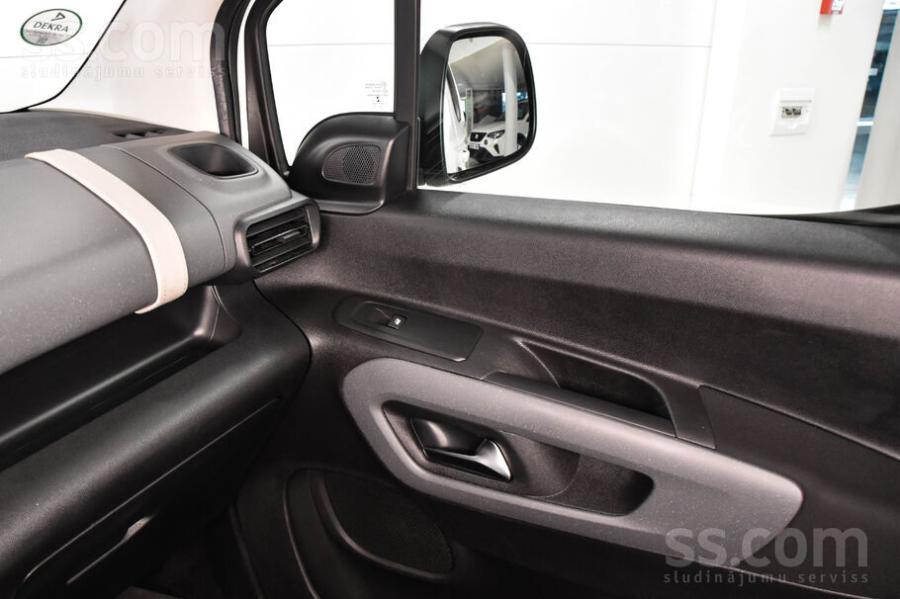 Balts Citroen Berlingo 2021 Rīga, ar dzinēja tilpumu 1.50 L un nobraukumu 161 tūkst. km par 11990 €, foto 13 vietnē AUTOMOTO.COM.LV