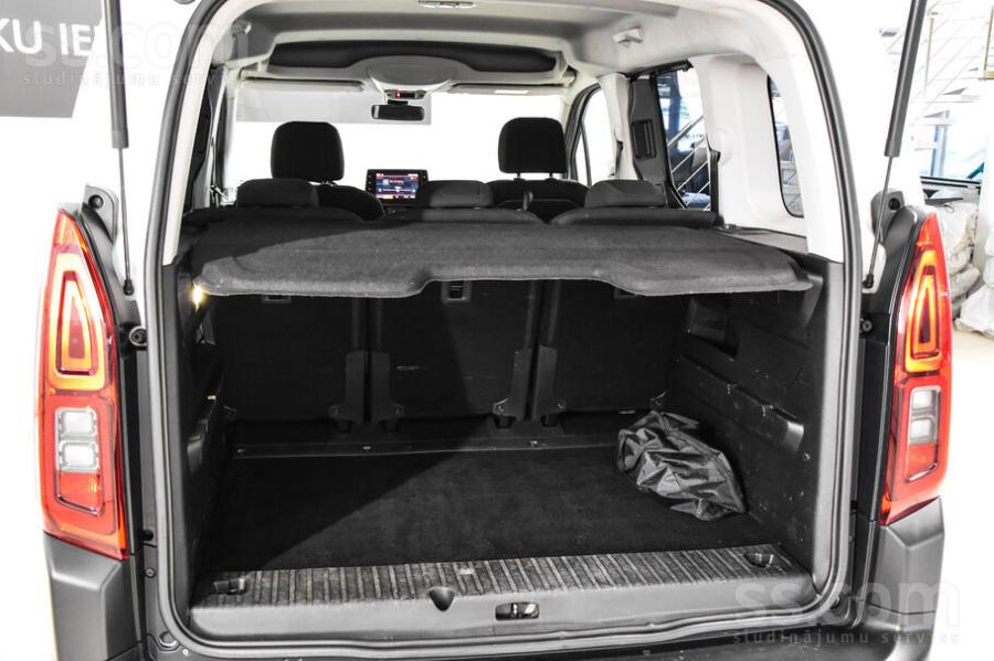Balts Citroen Berlingo 2021 Rīga, ar dzinēja tilpumu 1.50 L un nobraukumu 161 tūkst. km par 11990 €, foto 18 vietnē AUTOMOTO.COM.LV