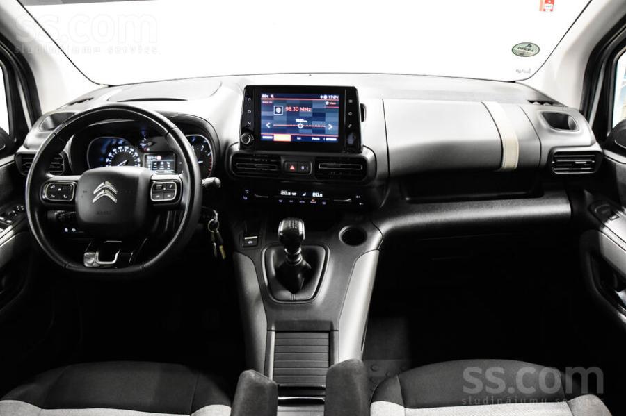 Balts Citroen Berlingo 2021 Rīga, ar dzinēja tilpumu 1.50 L un nobraukumu 161 tūkst. km par 11990 €, foto 19 vietnē AUTOMOTO.COM.LV