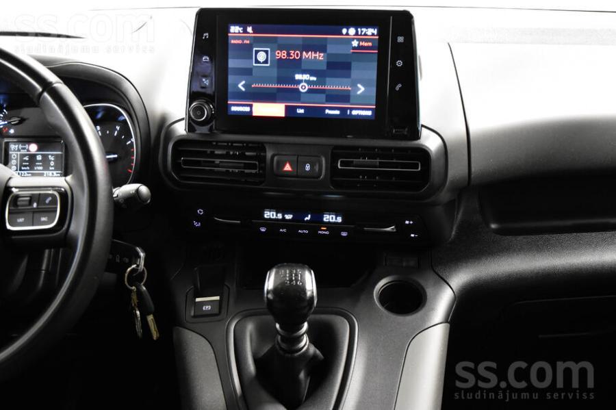 Balts Citroen Berlingo 2021 Rīga, ar dzinēja tilpumu 1.50 L un nobraukumu 161 tūkst. km par 11990 €, foto 21 vietnē AUTOMOTO.COM.LV