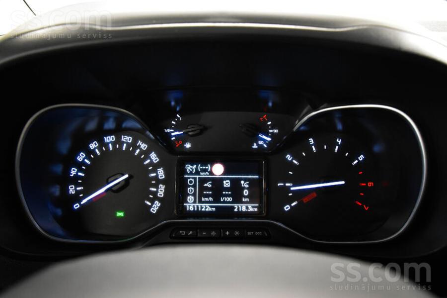 Balts Citroen Berlingo 2021 Rīga, ar dzinēja tilpumu 1.50 L un nobraukumu 161 tūkst. km par 11990 €, foto 22 vietnē AUTOMOTO.COM.LV
