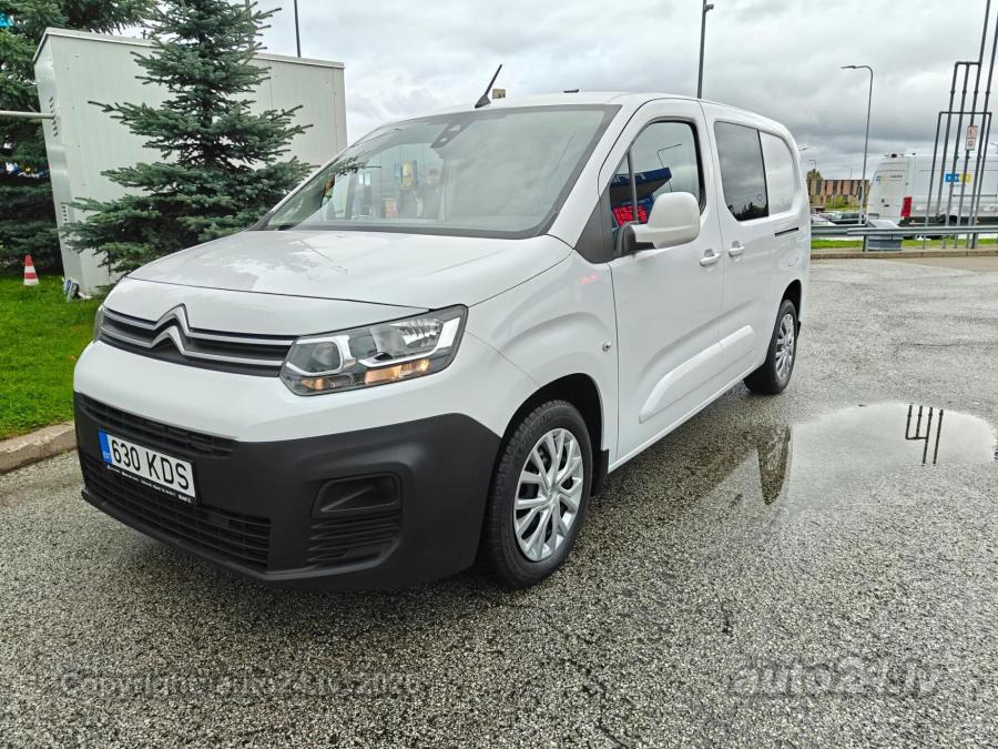 White Citroen Berlingo 2021 in Tartu, with an engine capacity of 1.50 L and mileage of 140 thousand km for 13900 €, photo 4 on AUTOMOTO.COM.LV