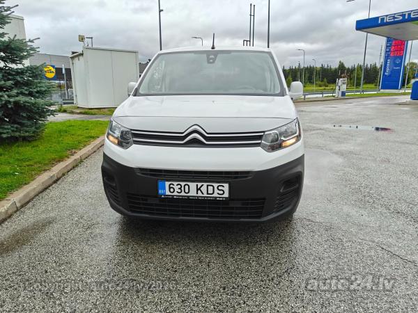White Citroen Berlingo 2021 in Tartu, with an engine capacity of 1.50 L and mileage of 140 thousand km for 13900 €, photo 7 on AUTOMOTO.COM.LV