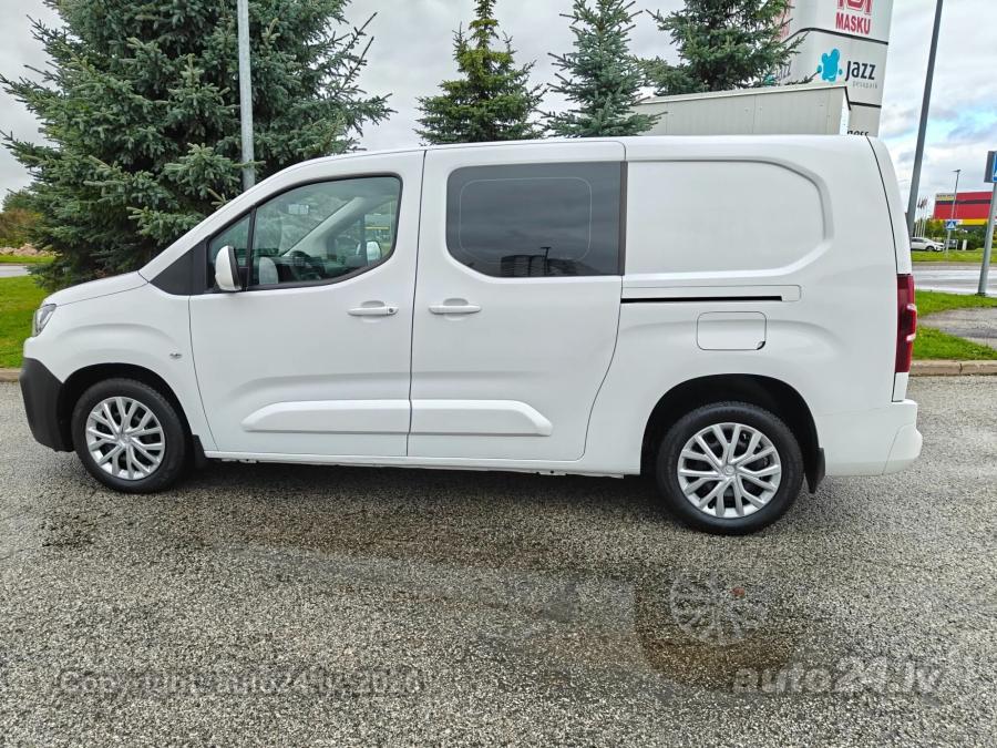 White Citroen Berlingo 2021 in Tartu, with an engine capacity of 1.50 L and mileage of 140 thousand km for 13900 €, photo 8 on AUTOMOTO.COM.LV