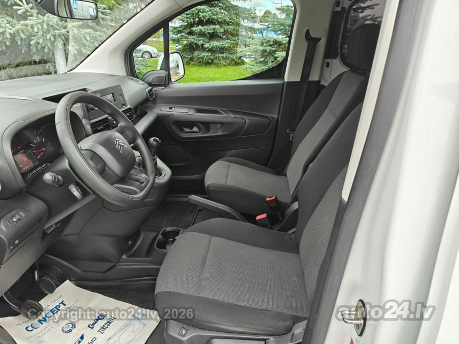 White Citroen Berlingo 2021 in Tartu, with an engine capacity of 1.50 L and mileage of 140 thousand km for 13900 €, photo 11 on AUTOMOTO.COM.LV