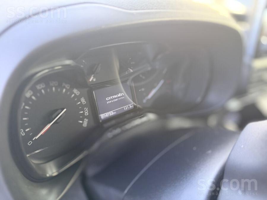 Balts Citroen Berlingo 2023 Rīga, ar dzinēja tilpumu 1.20 L un nobraukumu 13 tūkst. km par 18500 €, foto 6 vietnē AUTOMOTO.COM.LV