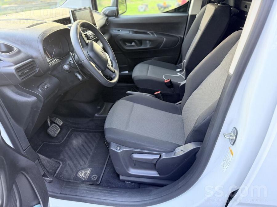 Balts Citroen Berlingo 2023 Rīga, ar dzinēja tilpumu 1.20 L un nobraukumu 13 tūkst. km par 18500 €, foto 8 vietnē AUTOMOTO.COM.LV