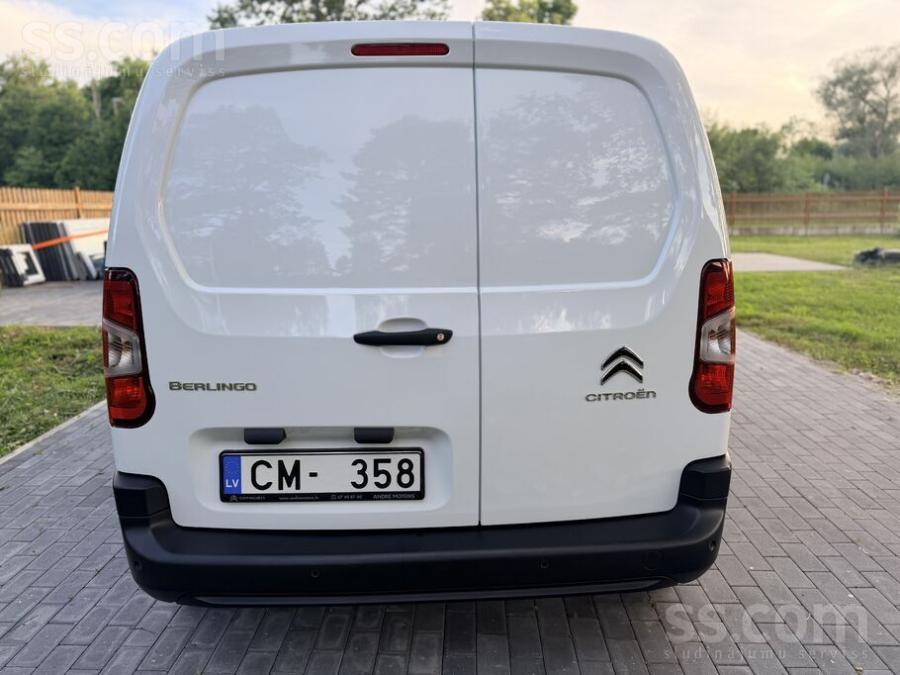 Balts Citroen Berlingo 2023 Rīga, ar dzinēja tilpumu 1.20 L un nobraukumu 13 tūkst. km par 18500 €, foto 10 vietnē AUTOMOTO.COM.LV