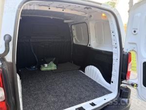 Balts Citroen Berlingo 2023 Rīga, ar dzinēja tilpumu 1.20 L un nobraukumu 13 tūkst. km par 18500 €, foto 12 vietnē AUTOMOTO.COM.LV