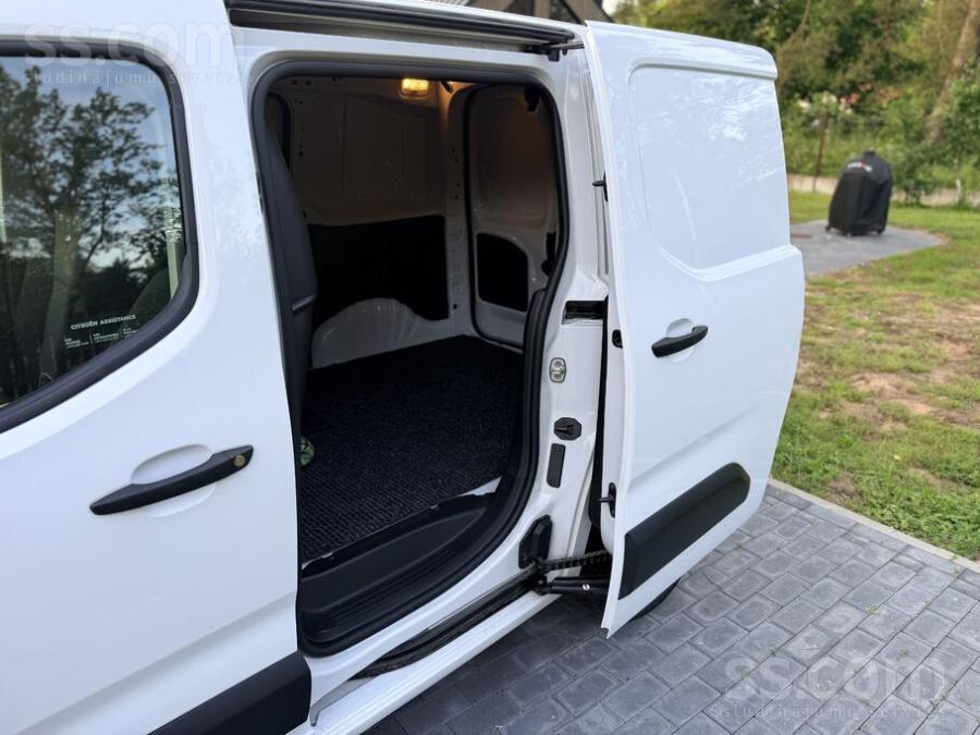 Balts Citroen Berlingo 2023 Rīga, ar dzinēja tilpumu 1.20 L un nobraukumu 13 tūkst. km par 18500 €, foto 14 vietnē AUTOMOTO.COM.LV