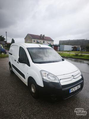 White Citroen Berlingo 2011 in Kaunas, with an engine capacity of 1.60 L and mileage of 185 thousand km for 800 €, photo  on AUTOMOTO.COM.LV
