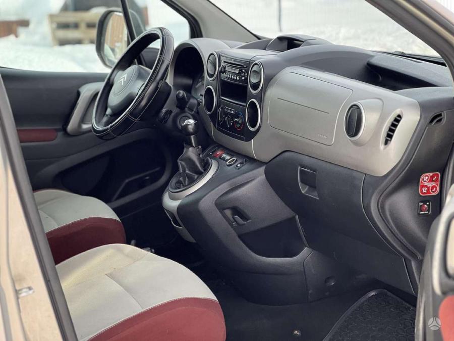Dzeltens Citroen Berlingo 2009 Mažeikiai, ar dzinēja tilpumu 1.56 L un nobraukumu 243 tūkst. km par 3650 €, foto 8 vietnē AUTOMOTO.COM.LV