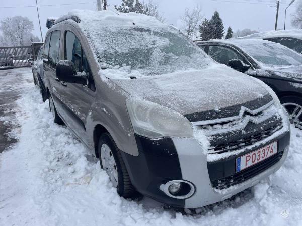 Yellow Citroen Berlingo 2012 in Taurage, with an engine capacity of 1.60 L and mileage of 247 thousand km for 2900 €, photo 2 on AUTOMOTO.COM.LV