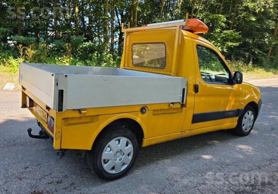 Yellow Citroen Berlingo 2008 in Riga, with an engine capacity of 1.60 L and mileage of 96 thousand km for 3950 €, photo 4 on AUTOMOTO.COM.LV