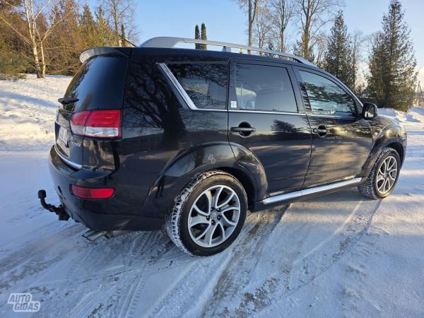 Black Citroen C-Crosser 2007 in Alytus, with an engine capacity of 2.20 L and mileage of 3595 thousand km for 2950 €, photo 5 on AUTOMOTO.COM.LV