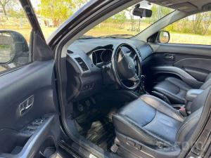 Melns Citroen C-Crosser 2008 Ludza, ar dzinēja tilpumu 2.20 L un nobraukumu 227 tūkst. km par 4000 €, foto 5 vietnē AUTOMOTO.COM.LV