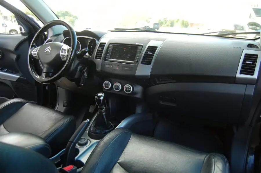 Melns Citroen C-Crosser 2008 Jēkabpils, ar dzinēja tilpumu 2.20 L un nobraukumu 261 tūkst. km par 5850 €, foto 18 vietnē AUTOMOTO.COM.LV