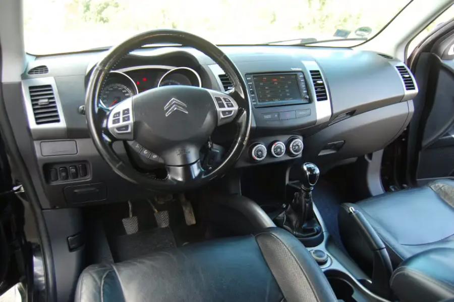 Melns Citroen C-Crosser 2008 Jēkabpils, ar dzinēja tilpumu 2.20 L un nobraukumu 261 tūkst. km par 5850 €, foto 26 vietnē AUTOMOTO.COM.LV
