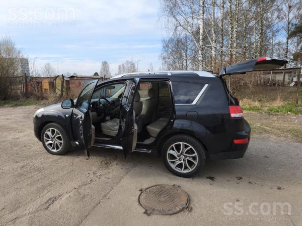 Melns Citroen C-Crosser 2008 Jelgava, ar dzinēja tilpumu 2.20 L un nobraukumu 291 tūkst. km par 3600 €, foto 1 vietnē AUTOMOTO.COM.LV